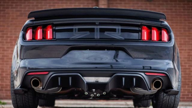 blackbear_2_Chainz_-_gucci_linen