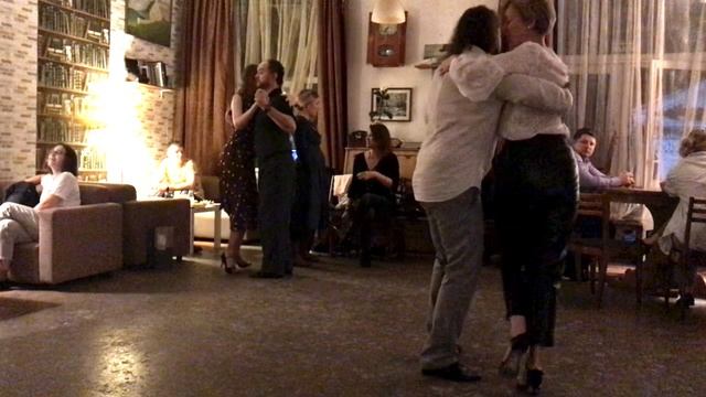 Под другим углом на практике аргентинского танго в Коммуникаторе. Екатеринбург 10.10.22