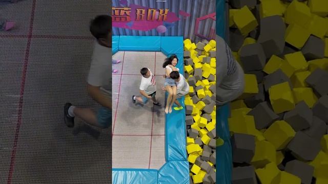 ПРЫЖКИ НА БАТУТЕ | Trampoline Jumping  | Смешные видео | Funny Videos #12 #poseitv #shorts #шортс