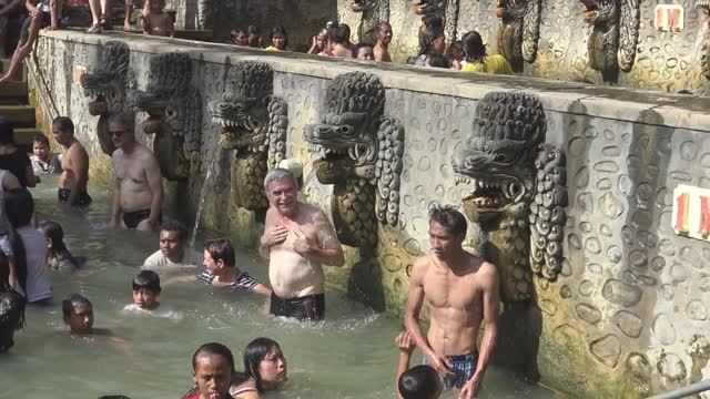 10 Термы Air Panas Banjar.mp4