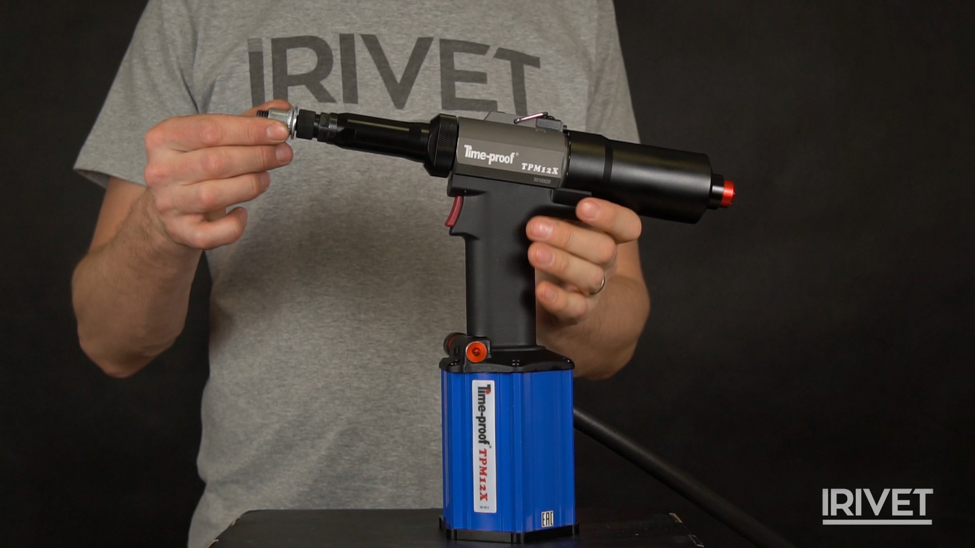 TIME-PROOF TPM12X - пневмо-гидравлический заклёпочник для установки резьбовых заклёпок от М3 до М12.