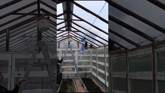Новая крыша на теплице 👍