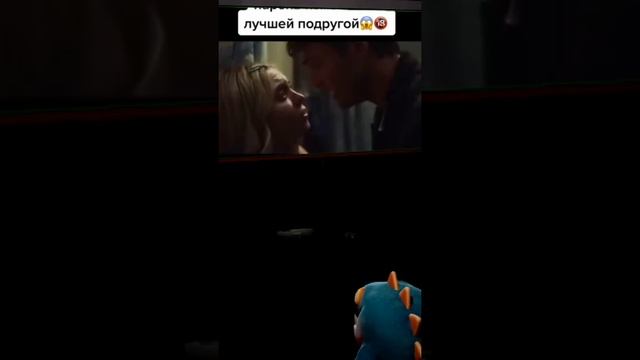 Пришла в туалет, а там её парень изменяет с лучшей подругой.mp4