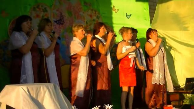 Кружится старый вальсок