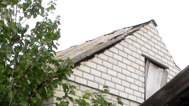 Разбили крышу дома 21.10.2022 Как теперь жить? Эвакуация?