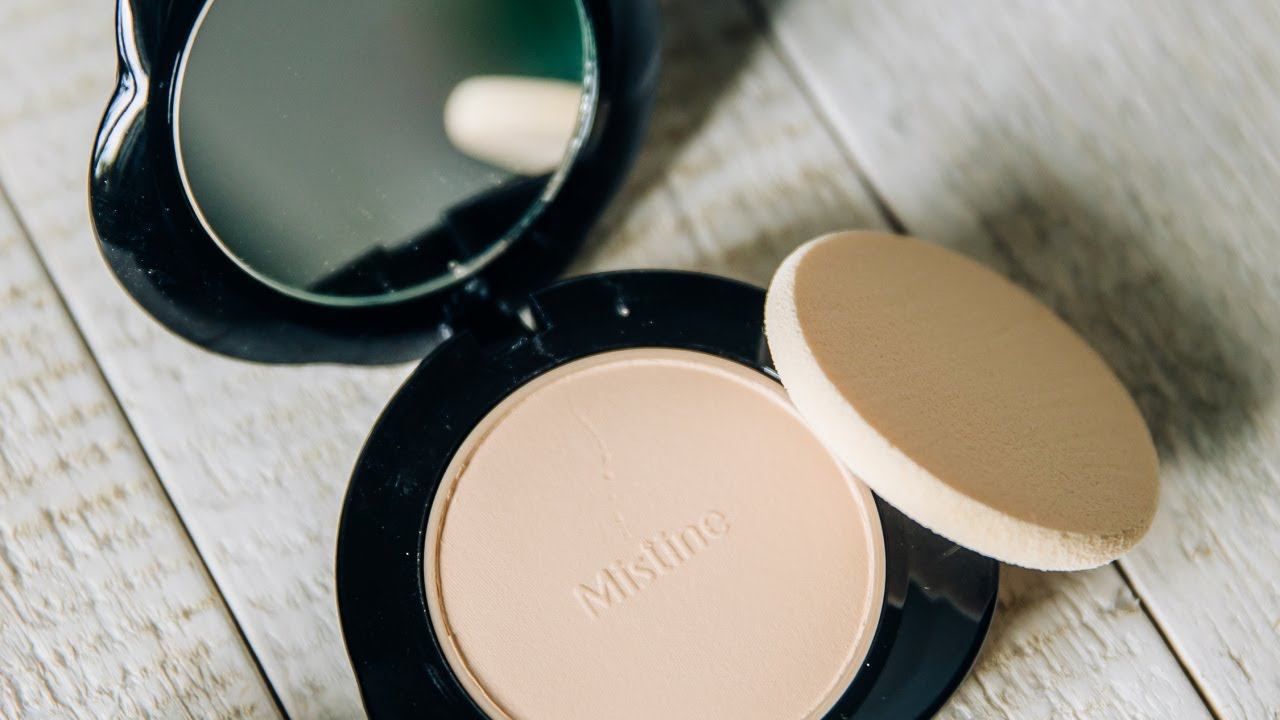 ПУДРА КОМПАКТНАЯ МАТИРУЮЩАЯ "MAY FLOWERS" SPF25 PA+++ MISTINE