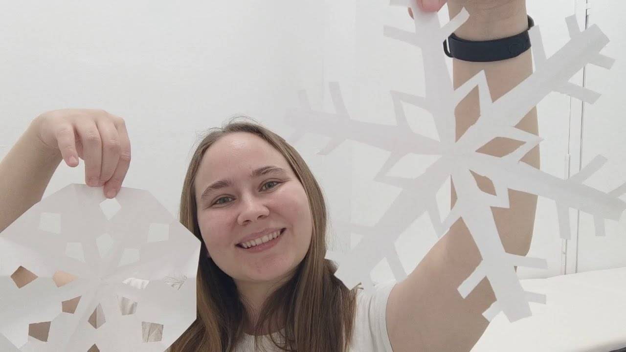 АСМР Делаем новогодние снежинки из бумаги