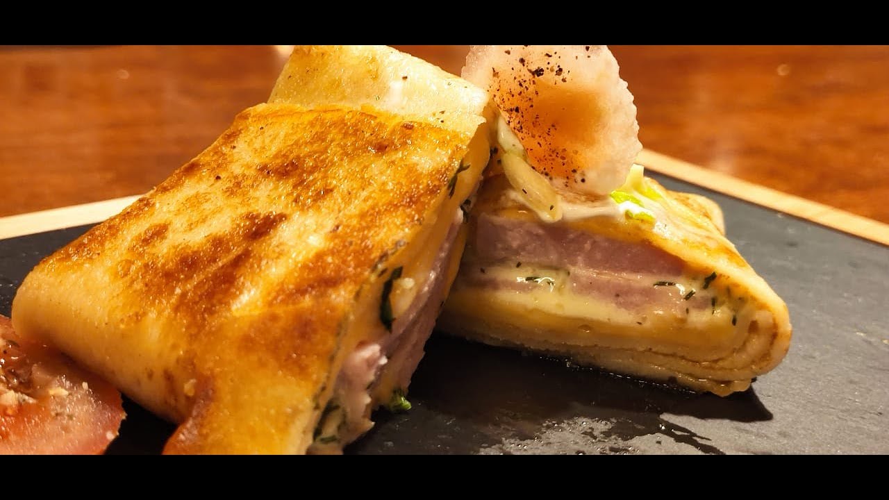 Блины на молоке Начинка сыр зелень ветчина.mp4