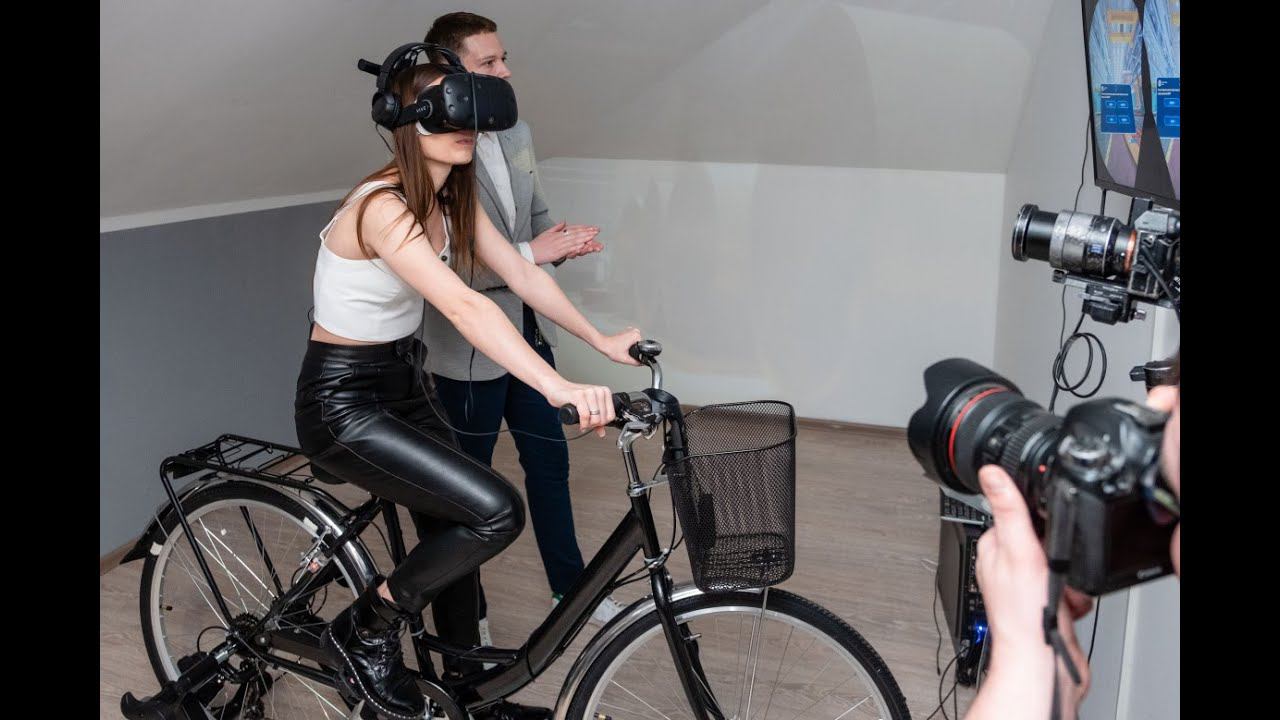 Интерактивная VR-презентация для фотовыставки «Люди - людям»