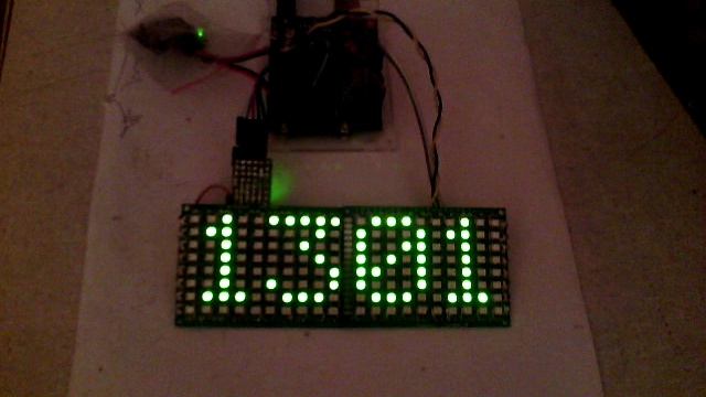 Матрицы LED самодельные из набора точечных диодов.