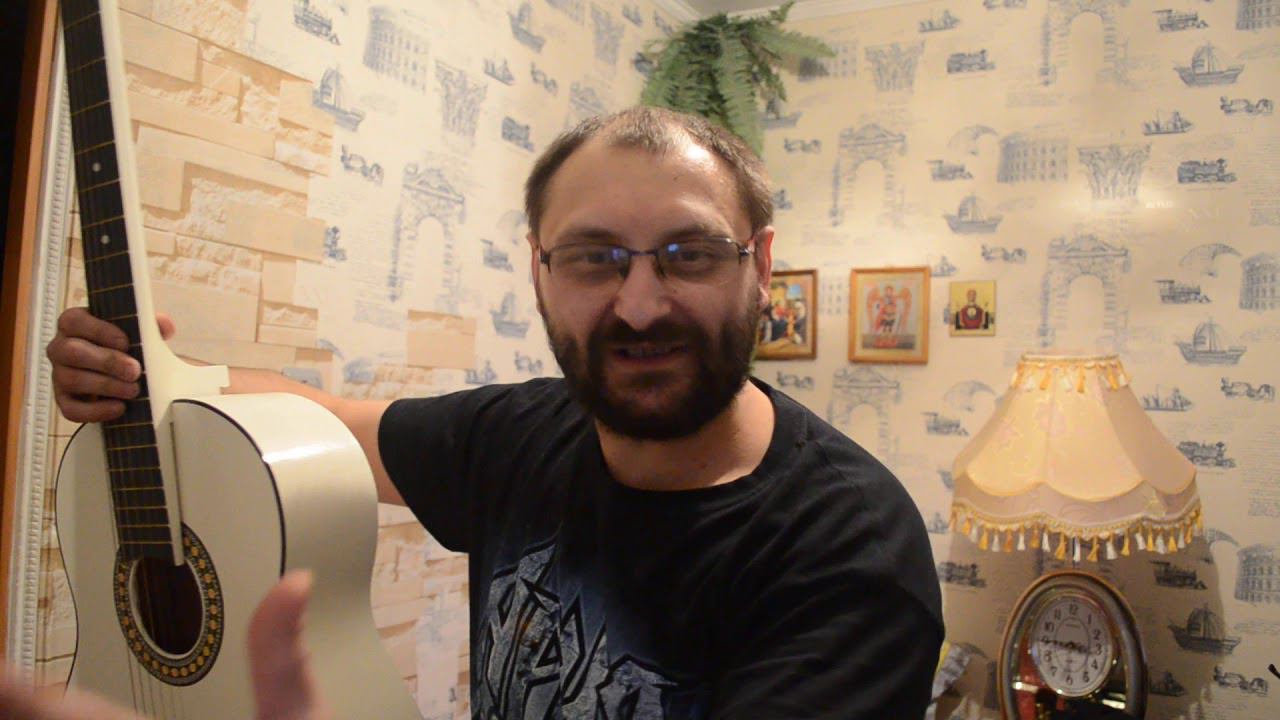 Разделяют нас километры