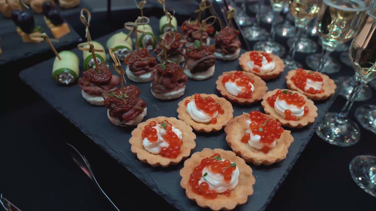 Фуршет для торгового центра "Большая медведица". PINEWOOD catering
