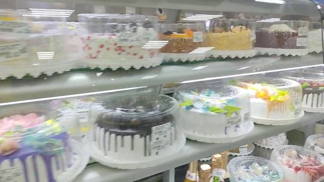 Феодосия. 7.06.2022. Центральная набережная. Улица города.  Любимый магазин. Цены.  Дегустация торт