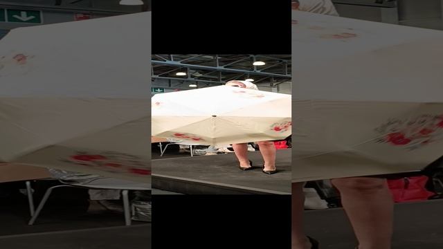 Зонт женский Flioraj Бежевый 3 сложения Автомат Антиветер с брелоком 16095 FJ