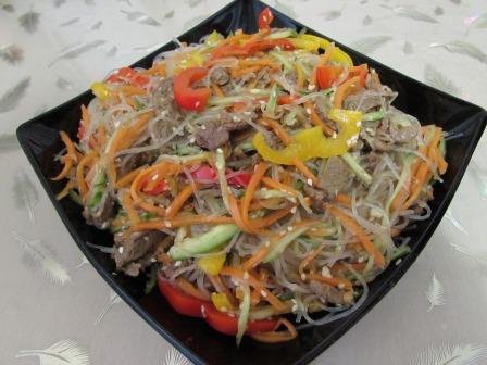 САЛАТ С ФУНЧОЗОЙ