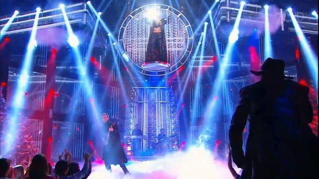 Stage Gerb (NEXT-FX) на подвесной декорации с Артистом