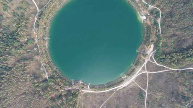 Святое озеро.