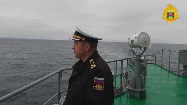 Как командир из морей без фуражки вернулся