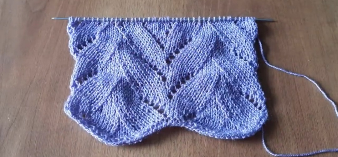 Ажурный узор спицами.