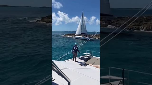 Конструкция парусного судна - Рулевое устройство - Автопилот рулит сам.