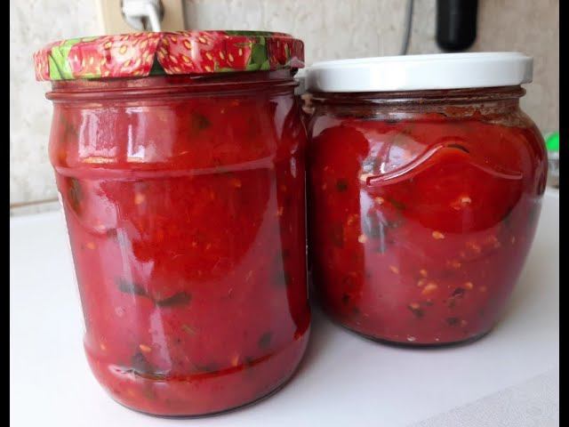 Приготовила аджику по новому рецепту, получилась очень даже вкусная.