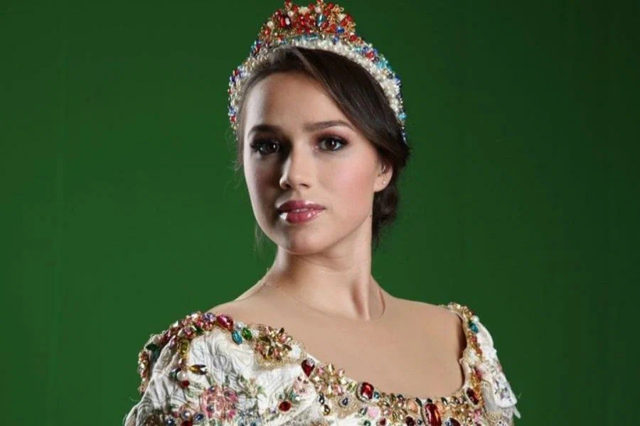 Загитова Аленький Цветочек новое ледовое шоу