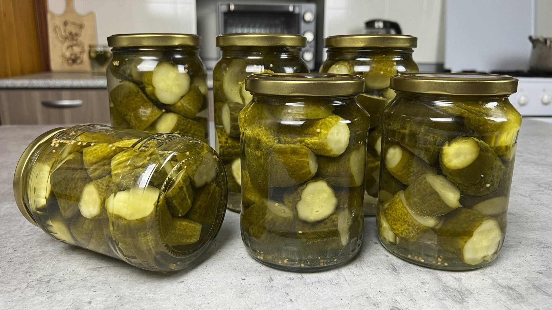 Я уже третье лето готовлю их тазами: маринованные огурцы по фински на зиму (никакой стерилизации)