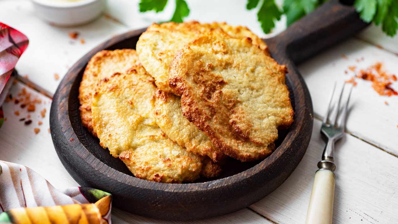 ? Драники в аэрогриле - рецепт картофельных оладьев с хрустящей корочкой