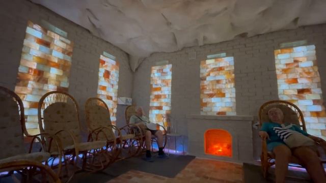 #5 Санаторий им. Кирова.Бюджетный отдых по-русски в центре Ялты. Чем кормят и как лечат. Июнь 2024