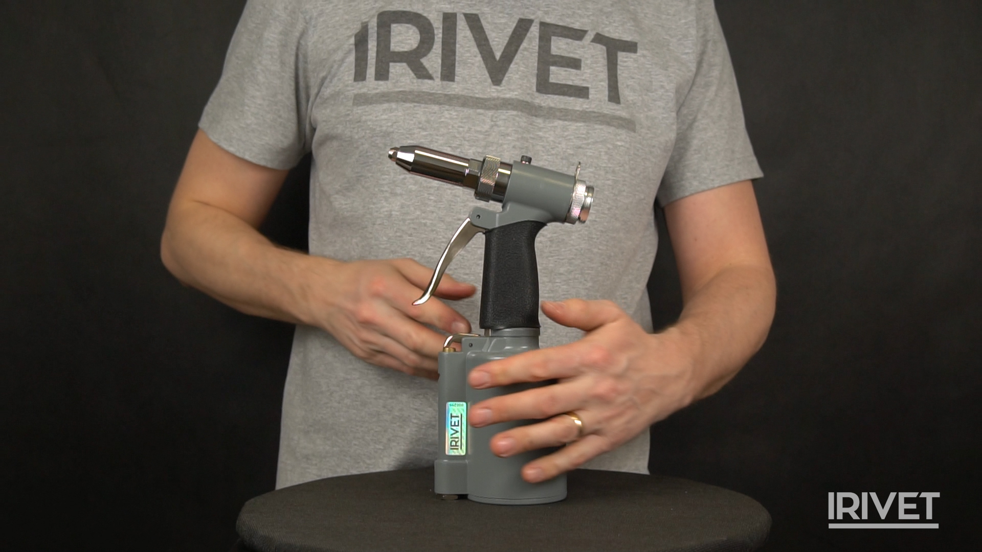 HYPE ARV-101 - пневмо-гидравлический заклёпочник для установки вытяжных заклёпок от 2.4 до 5.0 мм