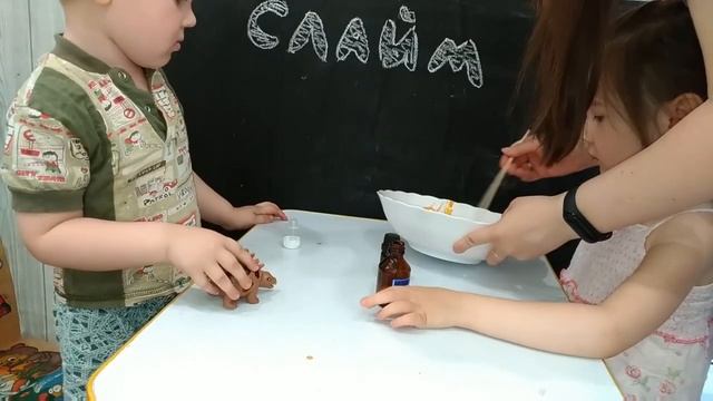 Слайм из строительного и канцелярского клея ПВА _ Какой слайм лучше_ Slime for kids.mp4