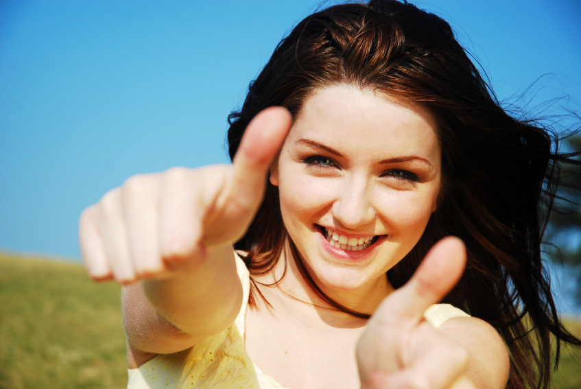 Счастливые - они живут сегодня. Автор текста Ирена Буланова. Стихи.