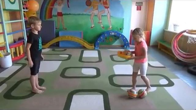 Видео-урок _ _Игры с мячом домашних условиях_ Часть 2