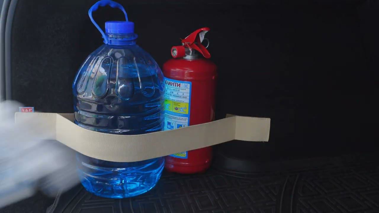 Багажный ремень для крепления вещей в автомобиле, цвет бежевый. Промо-ролик.