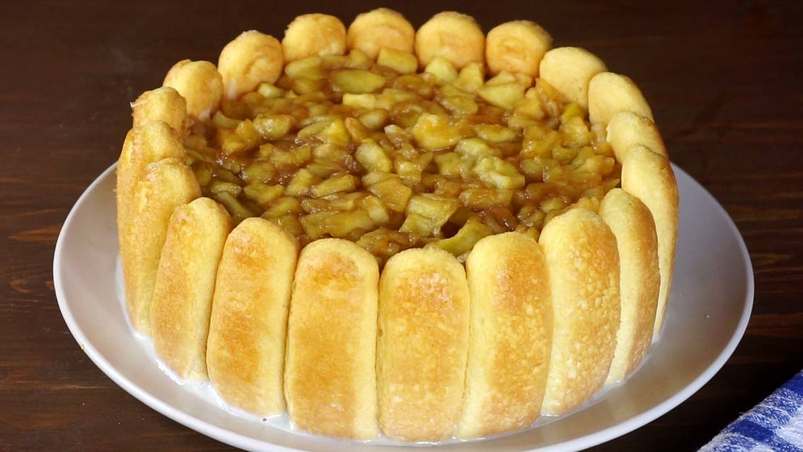 Яблочный торт без духовки! Просто и очень вкусно!