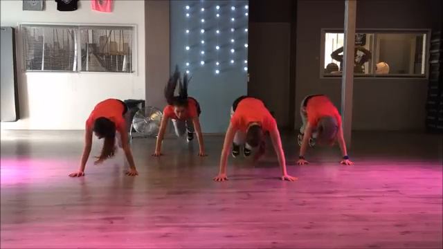 Combat Fitness - Karate - R3hab & KSHMR - Choreography (360p)