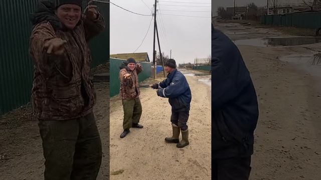 ....пошли по ДЕВКАМ.mp4