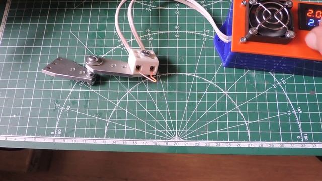 Проверка стабилизатора накала нихромовой нити для нихромового выжигателя или пенорезки.