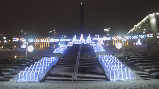 Самара • Новый год 2022. Склон площади Славы.