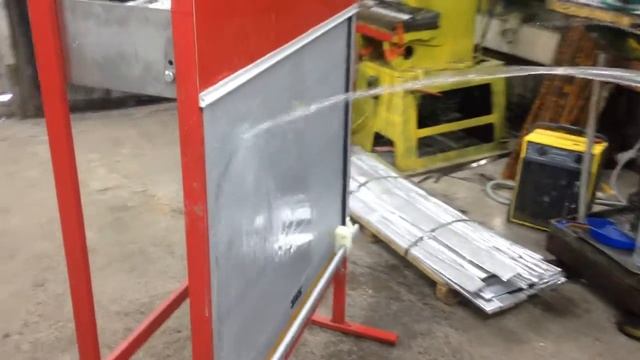 Испытания шторных дверей на водонепроницаемость