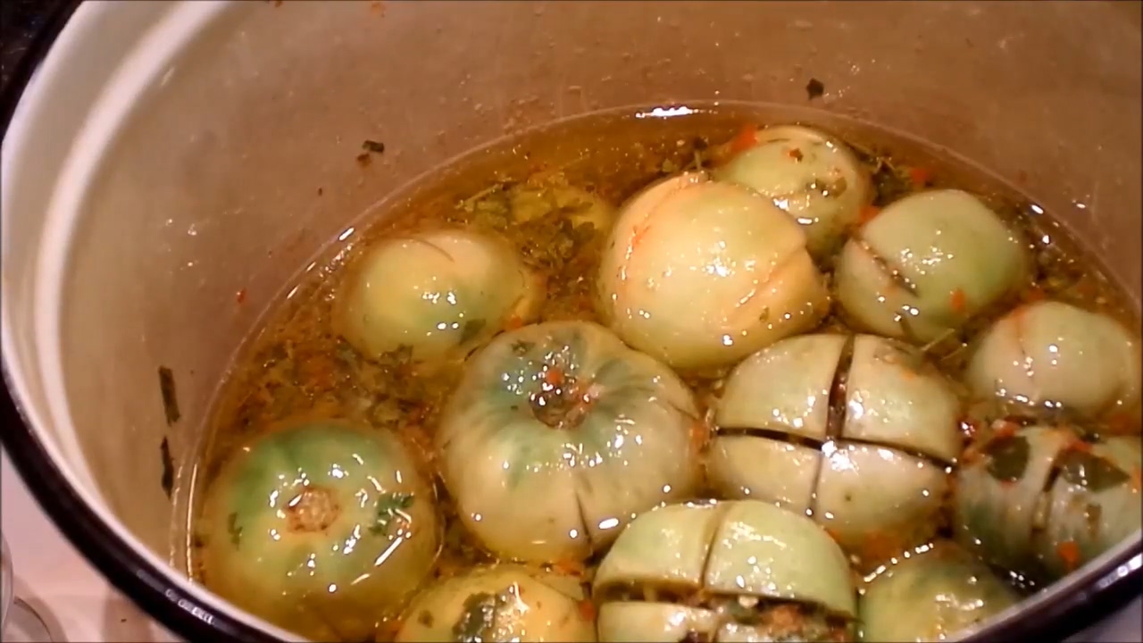 ЗЕЛЁНЫЕ ФАРШИРОВАННЫЕ ПОМИДОРЫ ПОД МАРИНАДОМ