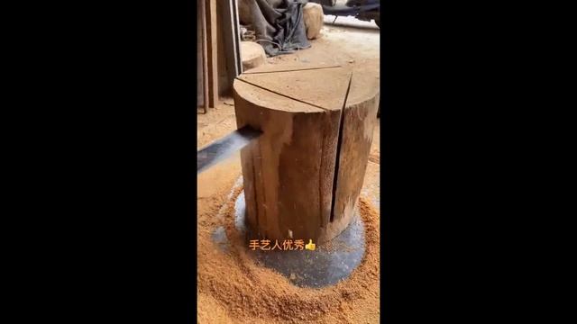 ДЕРЕВЯННЫЙ СТУЛ.