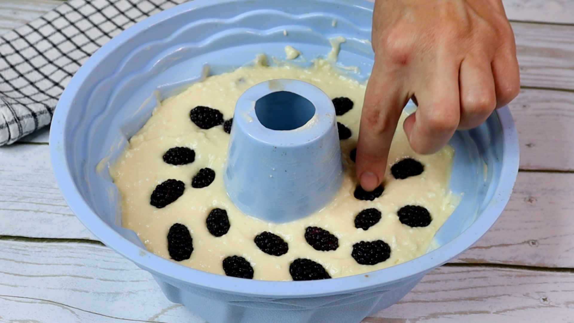 Предлагаю рецепт Нежного и Быстрого пирога, который не оставит вас равнодушным!