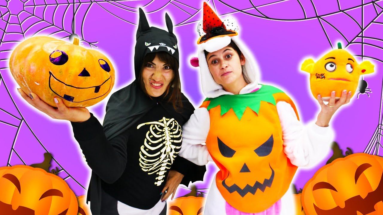 Милая Единорожка и Акула празднуют Хэллоуин! Смешные видео, как мы украшаем дом и улицу на Halloween