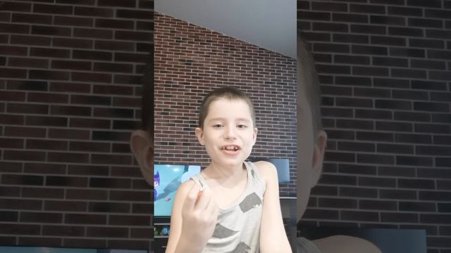 распаковка огромного леденца часть 1