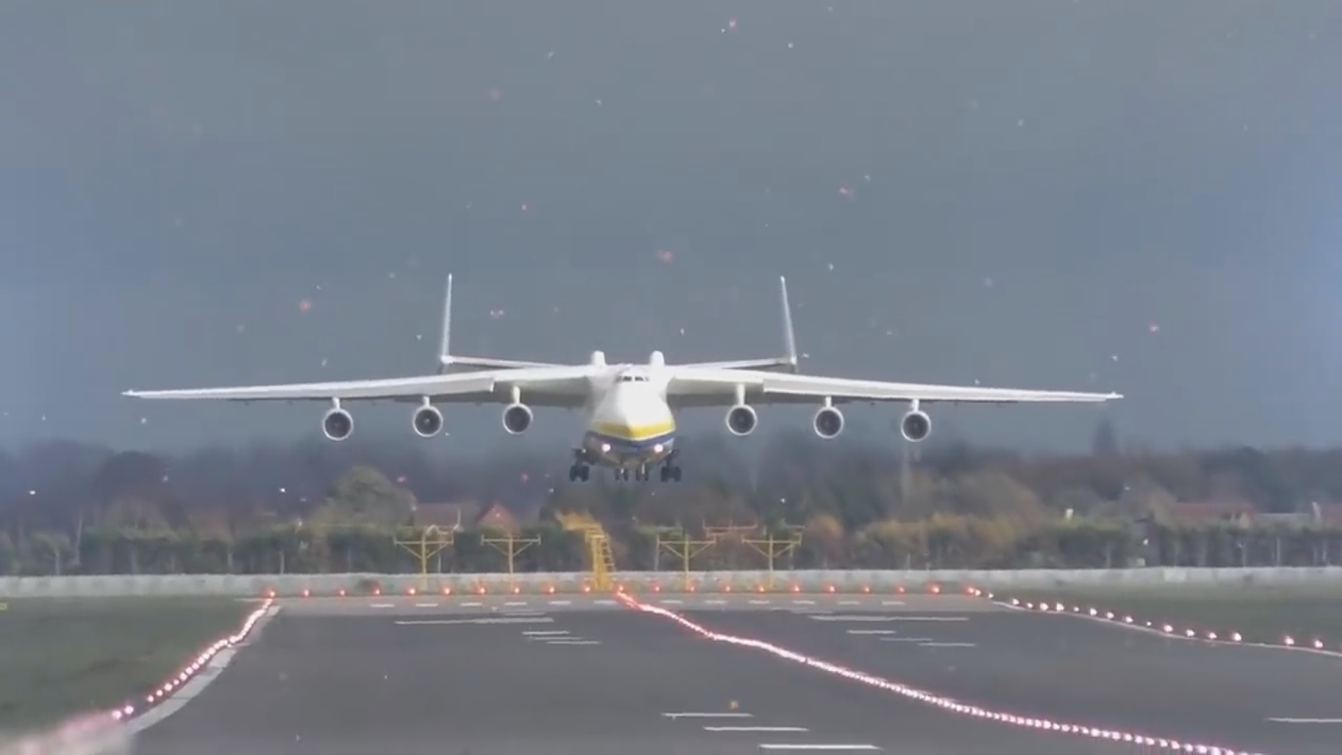 Самолет великан АН-225. Взлет и посадка самолёта, которого уже нет!!!.