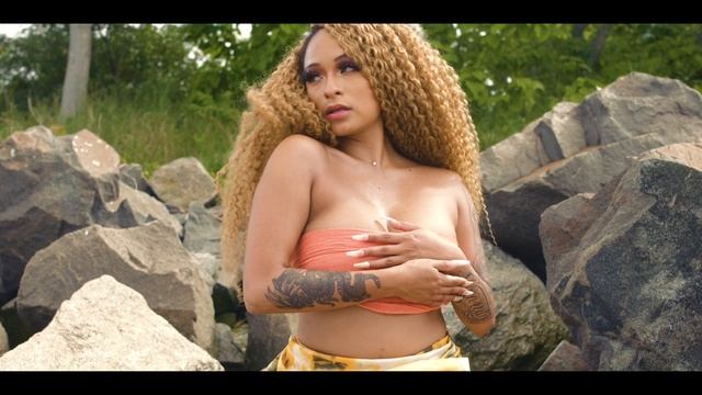 Girl ?+? Trance Music