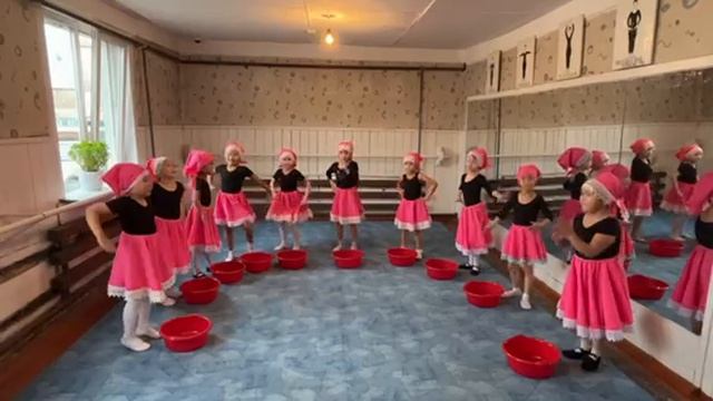 Детский танец "Мамины помощницы". Преп: Ондар Светлана Даш ооловна. Сут-Хол, Суг-Аксы, мл возр кат