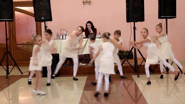 группа Смайл  танец Мама (на свадьбе).mp4