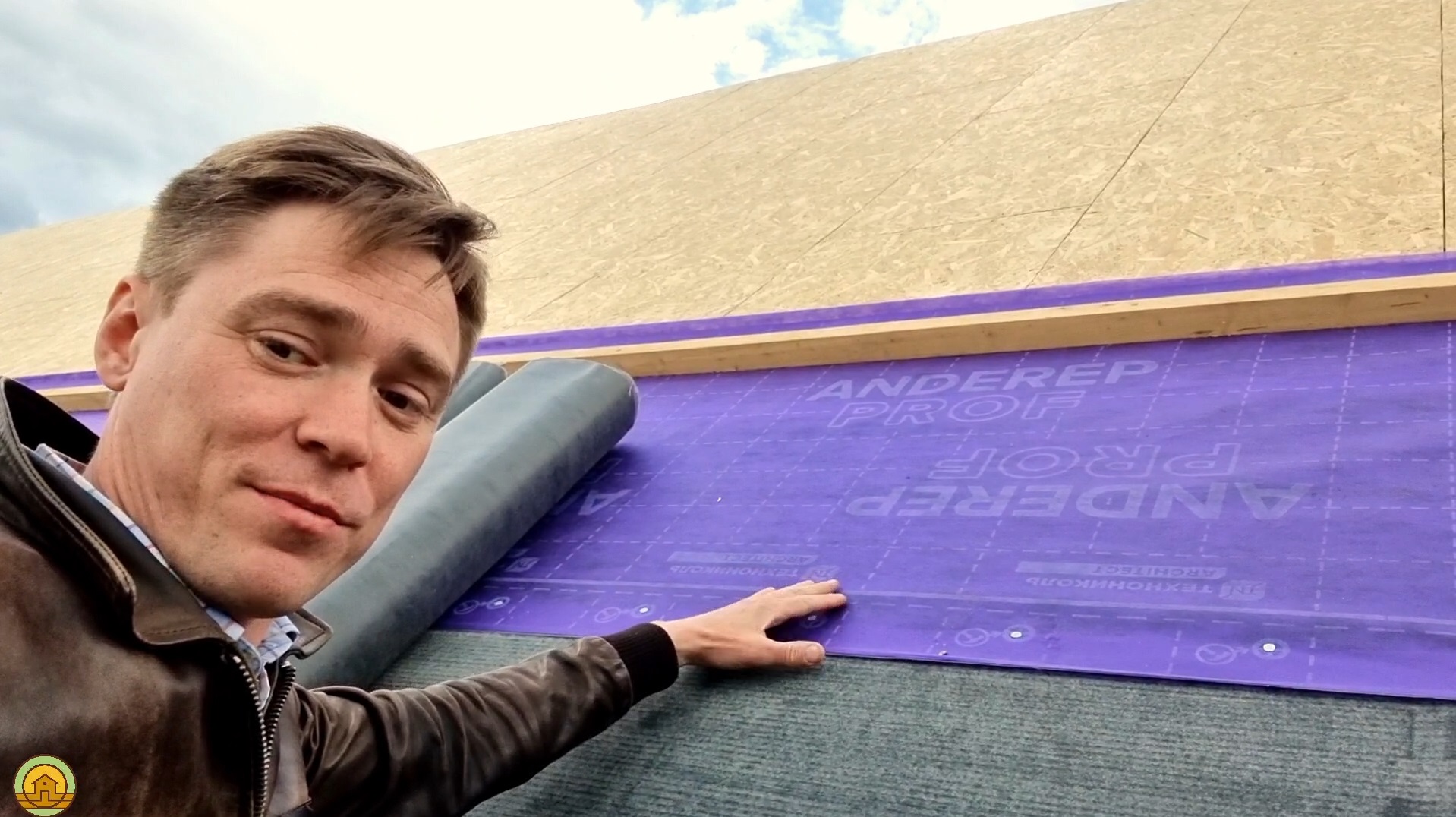 Монтаж мягкой кровли Шинглас на деревянном доме 8 на 10. Технология от Центр Домостроения Сыктывкар